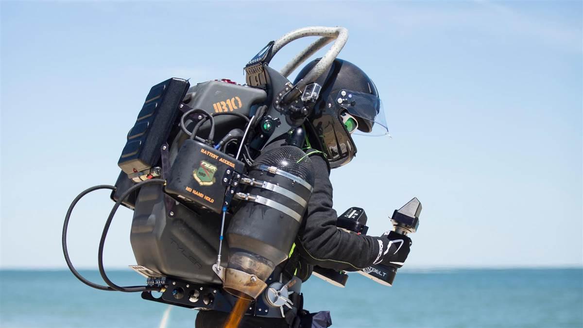 British company organizes first-ever jetpack race