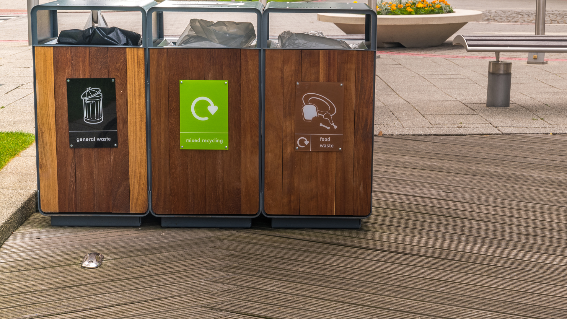 Roboticon develops a device which sifts through your garbage for ...